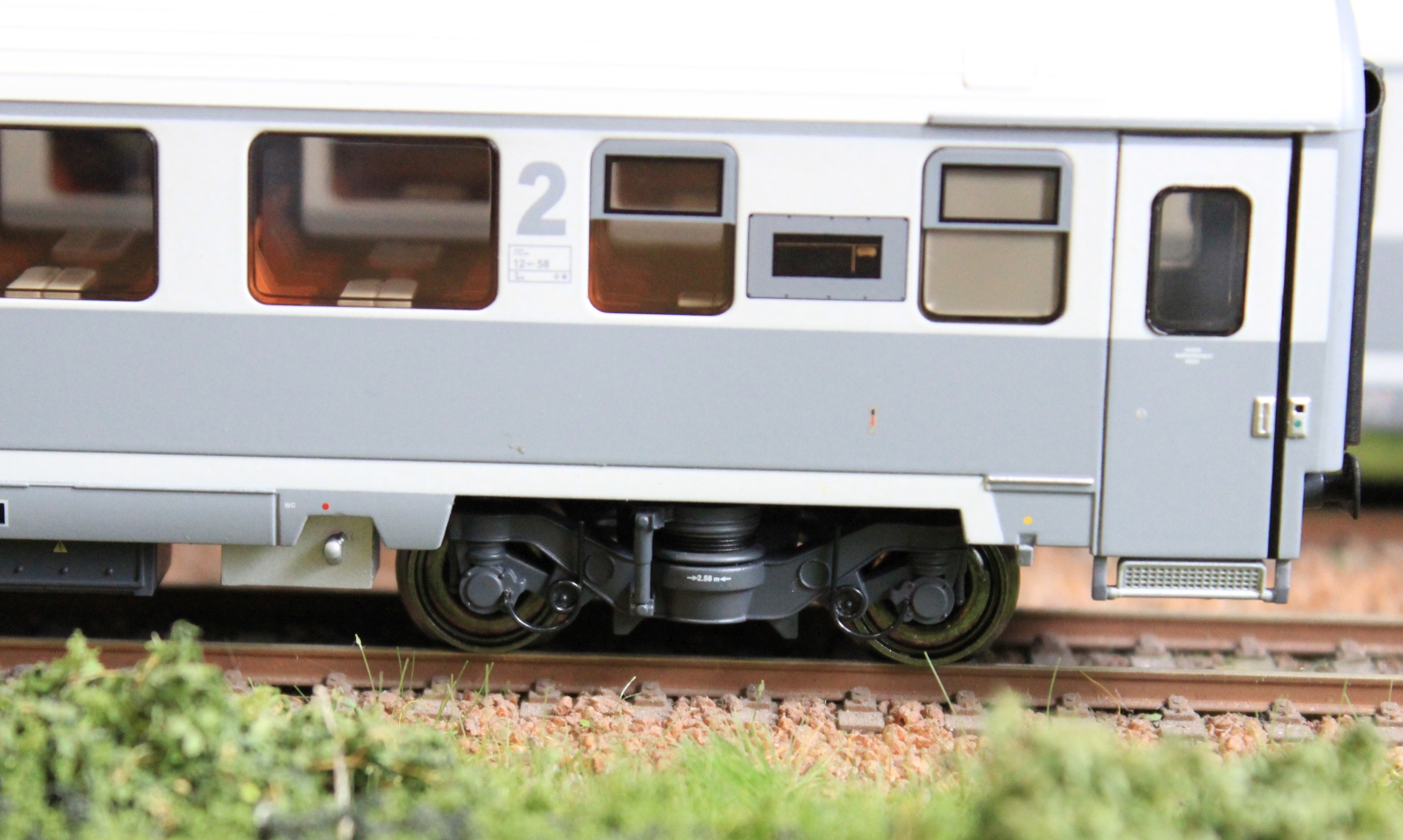 Set 2 vagoane CFR, ava 200, clasa 2, interRegio, amintiri feroviare, scara H0 (1:87)